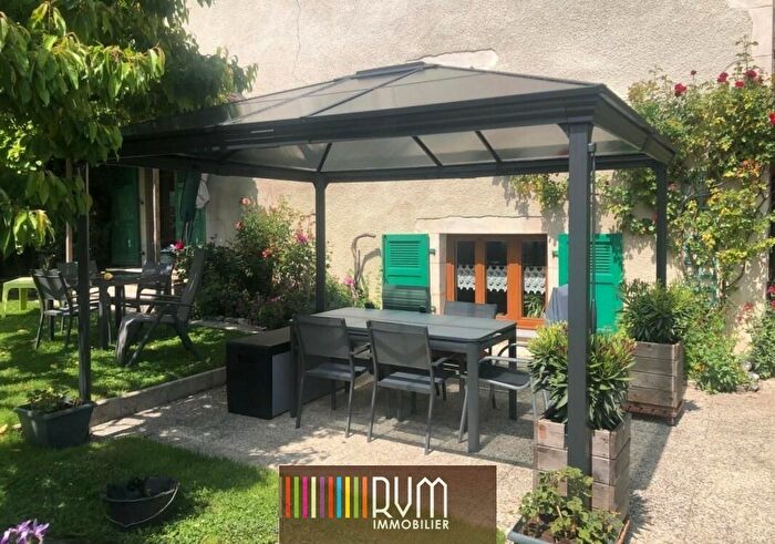 Maison à vendre - Bellegarde-sur-Valserine - 8 pièces - 3 chambres