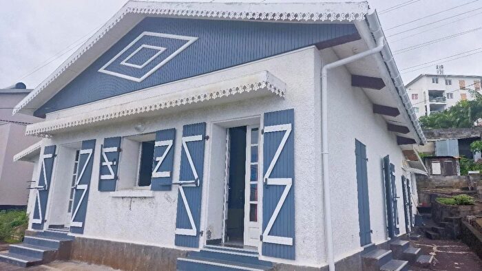 Maison à vendre - Saint-Denis, Bois de Nèfles, Sainte-Clotilde - 6 pièces - 3 chambres