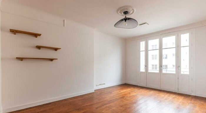 Appartement 3 pièces à louer à Quartiers Centre, Saint-Hélier, Gare