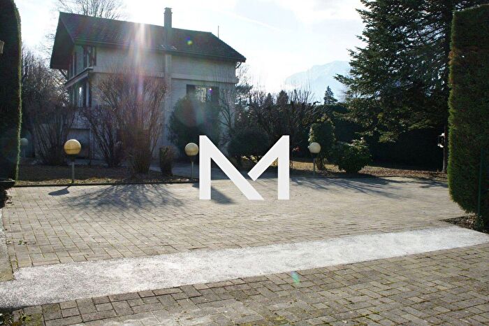 Maison 5 pièces à louer à Maquis du Gresivaudan Sud, La Tronche