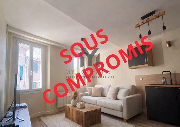 Cuges-les-Pins : Appartement 2 pièces à vendre