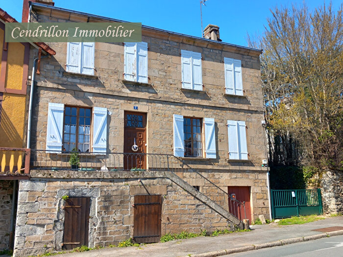 Maison à vendre - Bourganeuf - 10 pièces - 5 chambres