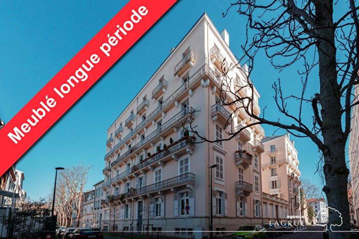 Appartement à louer - Les Bains-République, Vichy - 2 pièces - 1 chambre