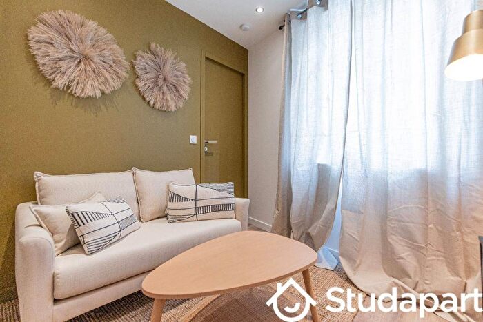 Appartement à louer - Badouillère-Saint Roch-Valbenoîte, Saint-Étienne - 2 pièces - 1 chambre