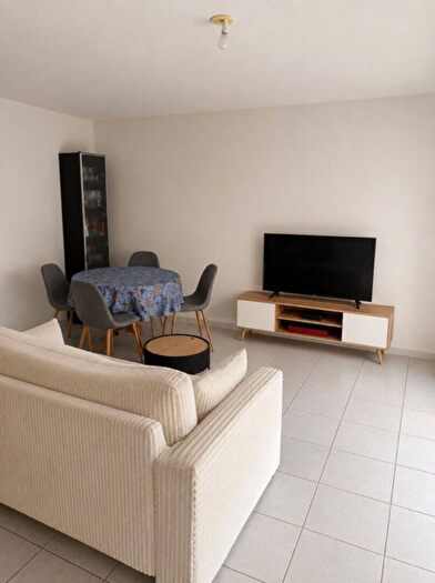 Sud, Ars-sur-Moselle : Appartement 2 pièces à louer