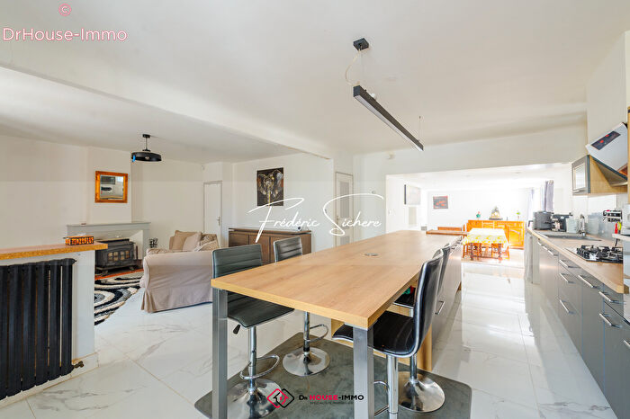 Maison 7 pièces à Marsais, à vendre
