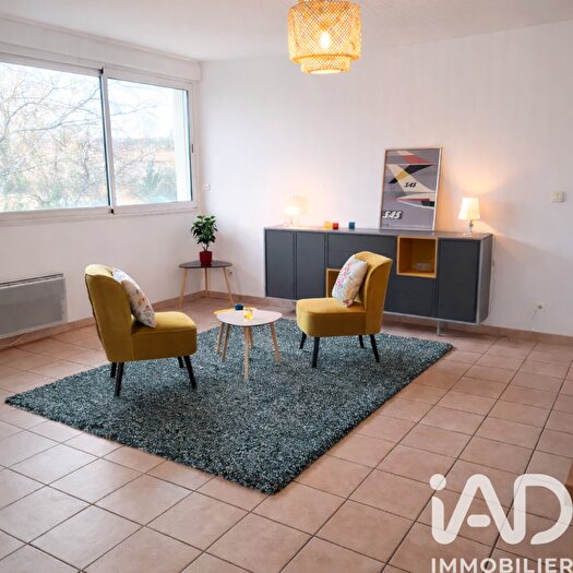 Appartement à vendre - Entraigues-sur-la-Sorgue - 3 pièces - 1 chambre