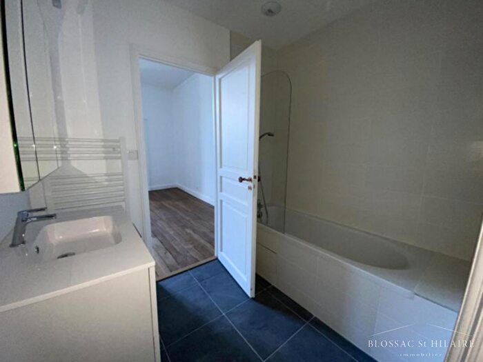 Appartement à louer - Poitiers, Trois Quartiers - 4 pièces - 3 chambres