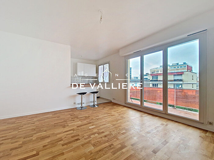 Appartement à louer - Nanterre, Mont Valérien - 1 pièce