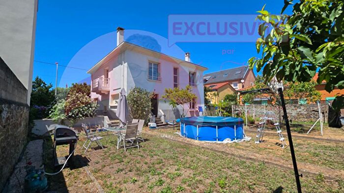 Maison à vendre - Issoire, Centre-ville, Barrière - 6 pièces - 4 chambres