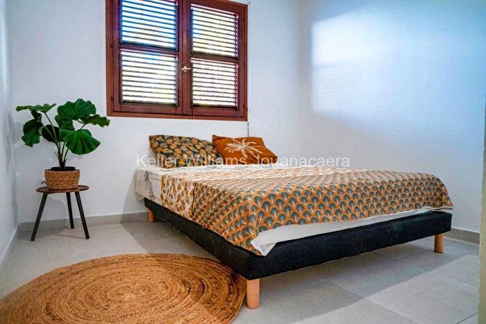 Appartement à louer - Case-Pilote - 4 pièces - 3 chambres