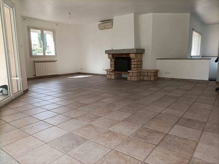 Maison à louer - Est, Saint-Jean - 5 pièces - 3 chambres