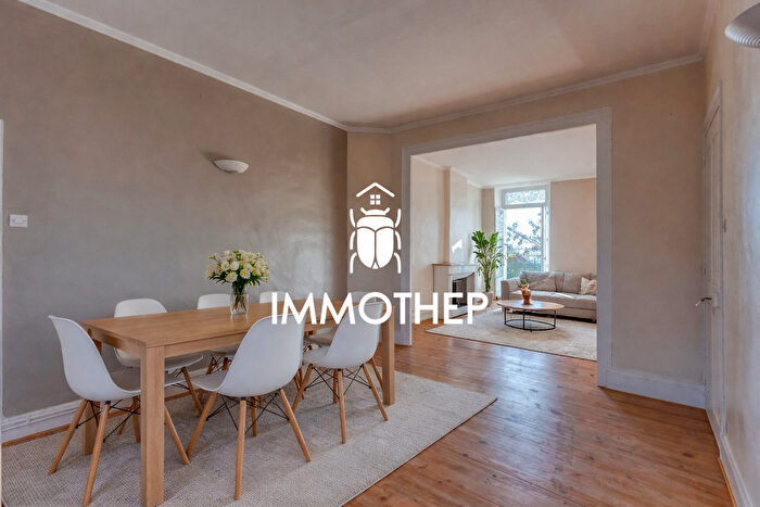 Appartement à vendre - Saint-Nazaire-les-Eymes - 2 pièces - 1 chambre