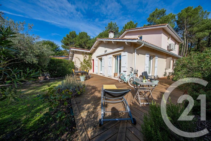 Saint-Médard-en-Jalles, Caupian, Cérillan, Hastignan, Issac : Maison 7 pièces à vendre