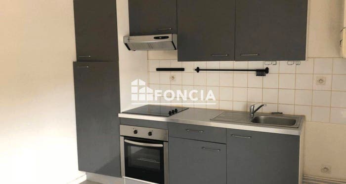 Roville-devant-Bayon : Appartement 4 pièces à louer