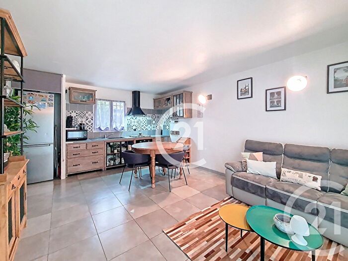 Arles, Trébon : Maison 3 pièces à vendre