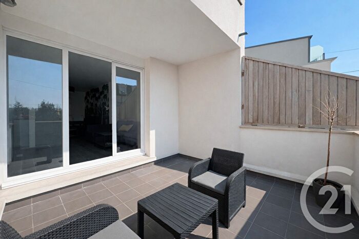 Appartement à vendre - Sainte-Geneviève-des-Bois, Hôtel de Ville - 2 pièces - 1 chambre