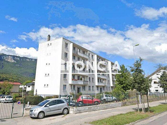 Appartement à louer - Les-Iles Nord, Seyssinet-Pariset - 3 pièces - 2 chambres