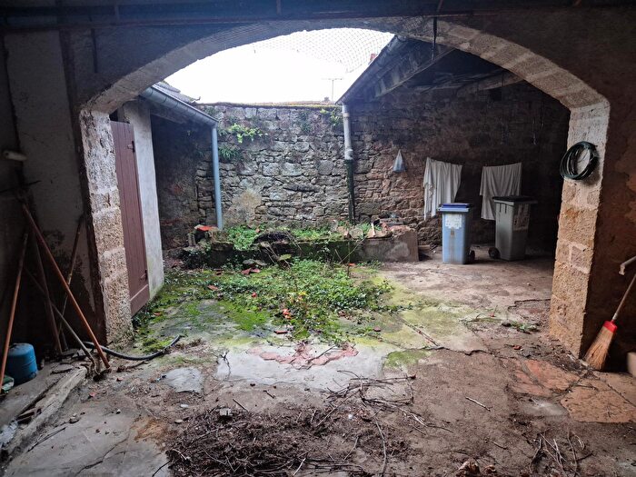 Maison 4 pièces à vendre à Montmirey-le-Château