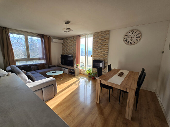 Appartement à vendre - Échirolles, Villeneuve - 3 pièces - 2 chambres