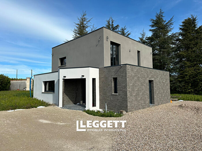 Maison à vendre - Barbezieux-Saint-Hilaire - 6 pièces - 4 chambres