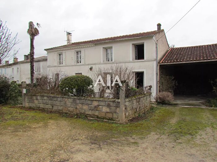 Maison à vendre - Saint-Loup - 11 pièces - 5 chambres