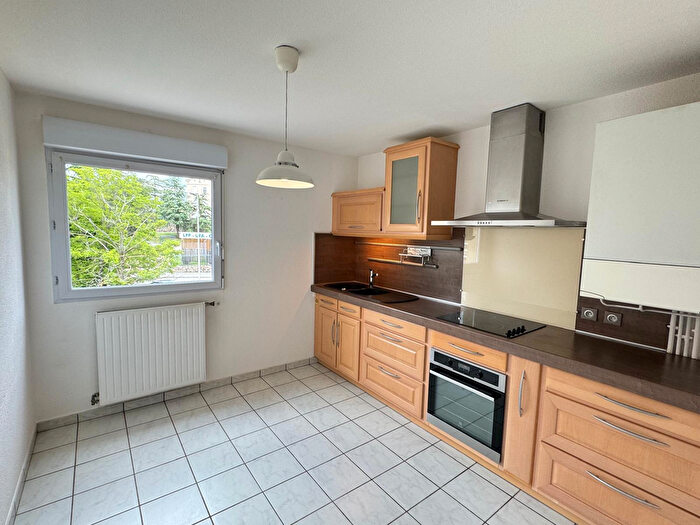 Appartement à louer - Annonay, Centre-ville - 3 pièces - 2 chambres