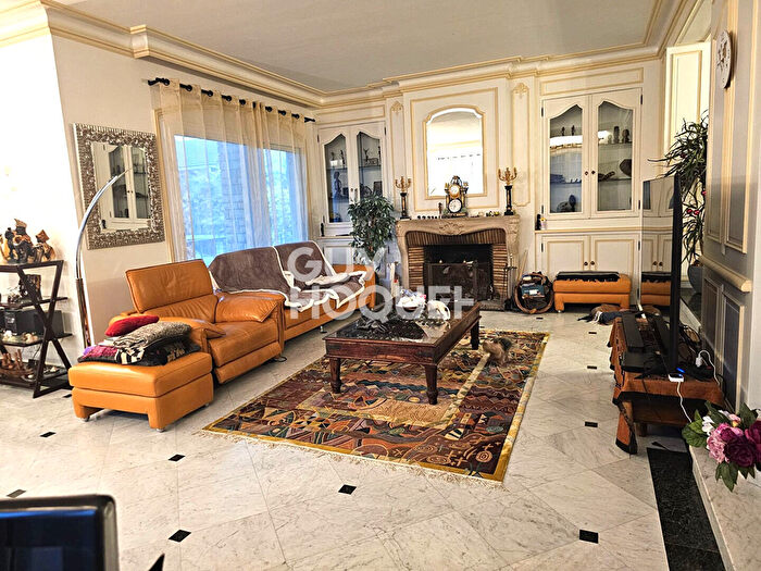 Maison 6 pièces à Miribel, à vendre