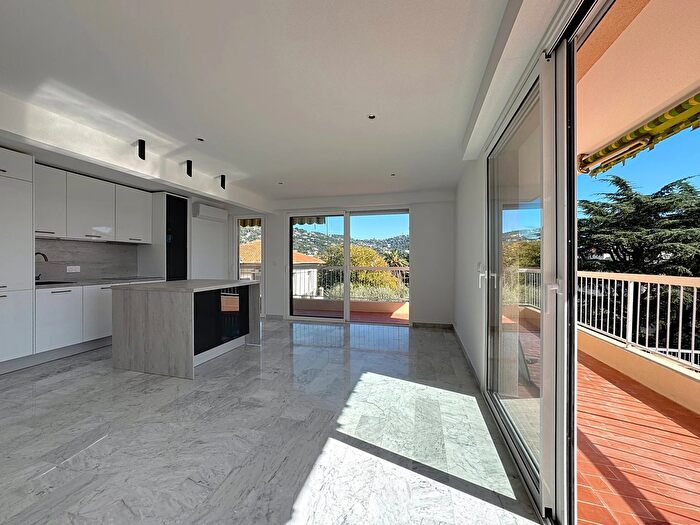 Appartement à vendre - Cannes, Prado, République - 3 pièces - 2 chambres