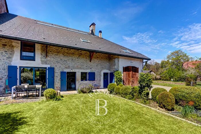 Maison 7 pièces à Cuvat, à vendre