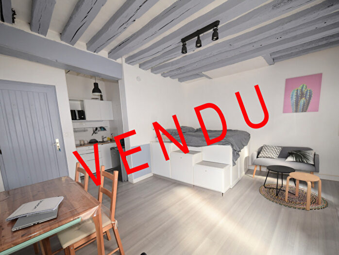 Appartement à vendre - Meaux, Centre-ville, Cathédrale - 1 pièce