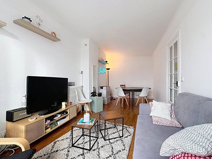 Appartement à louer - Centre Ville, Suresnes - 3 pièces - 2 chambres