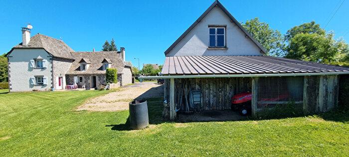 Maison à vendre - Lacroix-Barrez - 7 pièces - 5 chambres