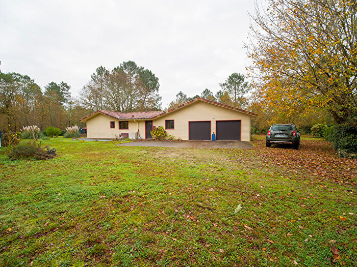 Maison à vendre - Belhade - 3 pièces - 2 chambres