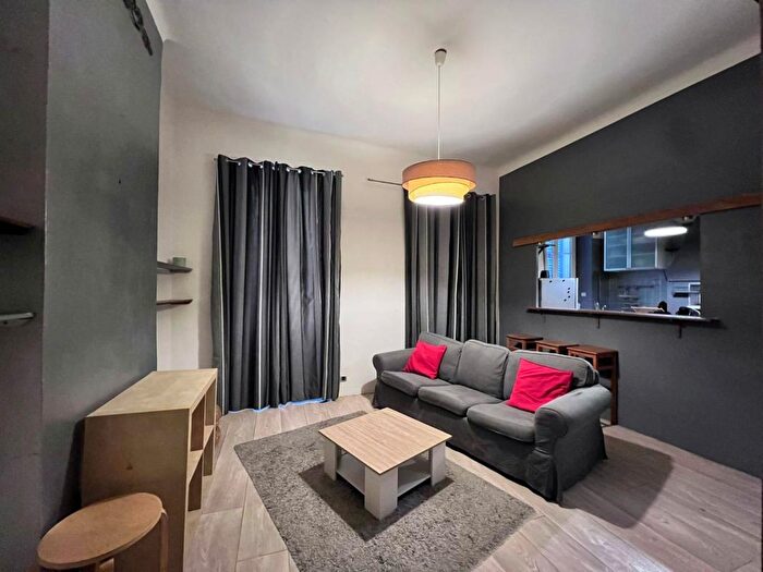 Appartement à louer - Marseille e , La Joliette - 2 pièces - 1 chambre