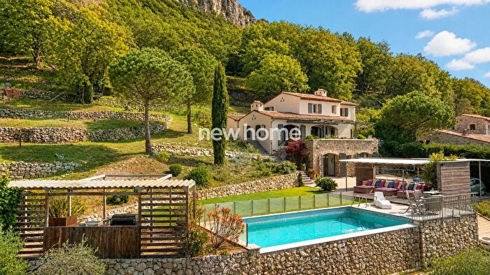 Maison 8 pièces à Châteauneuf-Grasse, à vendre