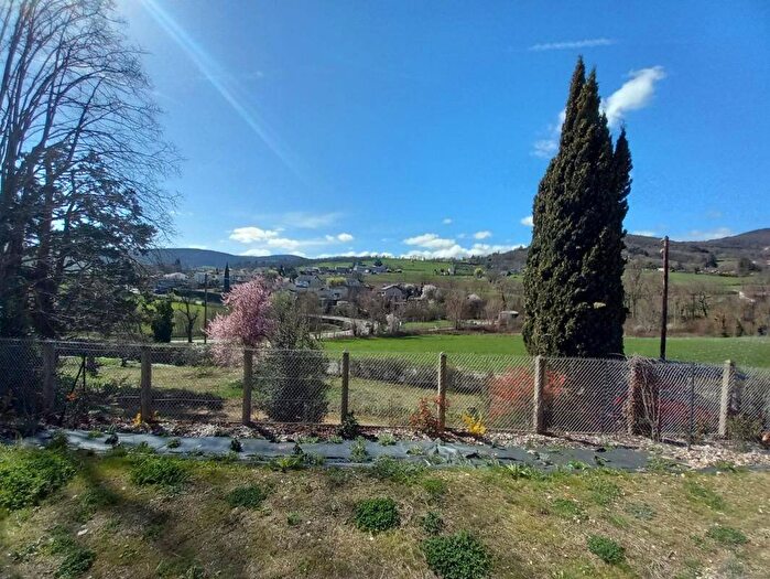 Maison à louer - Vaugneray - 4 pièces - 3 chambres