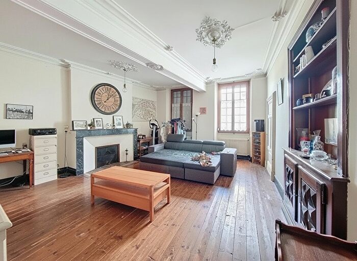 Maison à vendre - Mézin - 9 pièces - 6 chambres