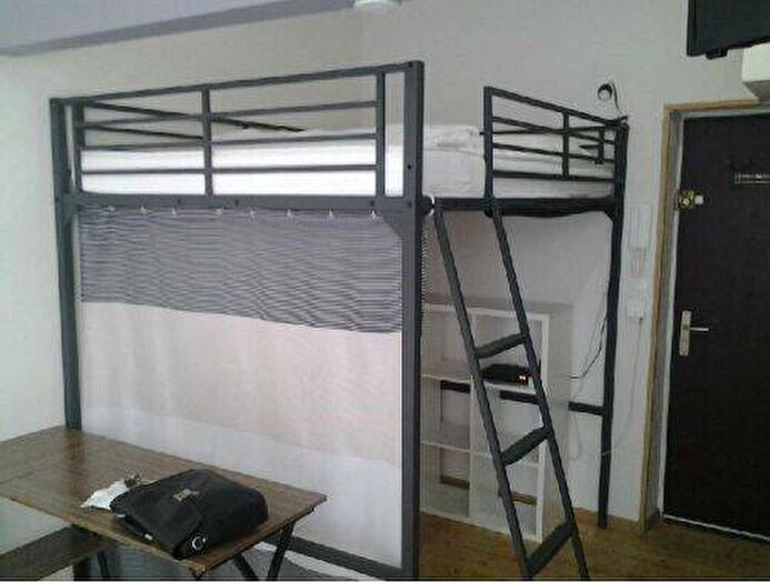 Appartement à louer - Centre Ville, La Rochelle - 1 pièce