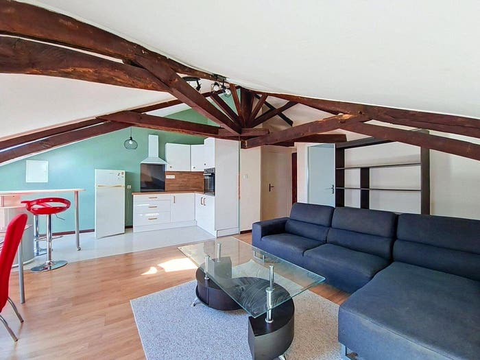 Centre, Bressuire : Appartement 2 pièces à louer