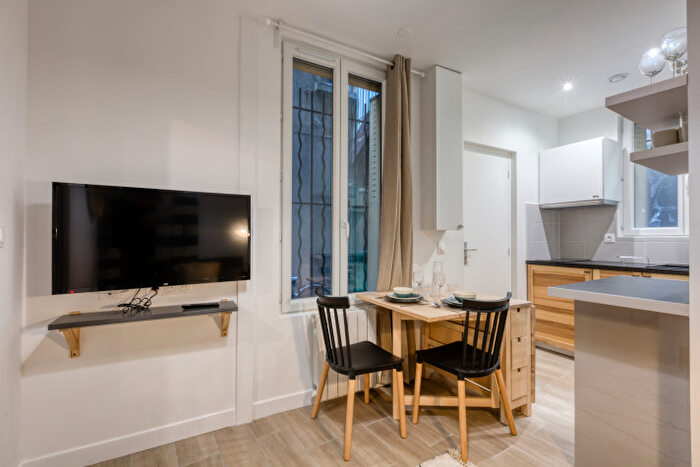 Paris 18ème, Barbès, Château Rouge : Appartement 2 pièces à louer