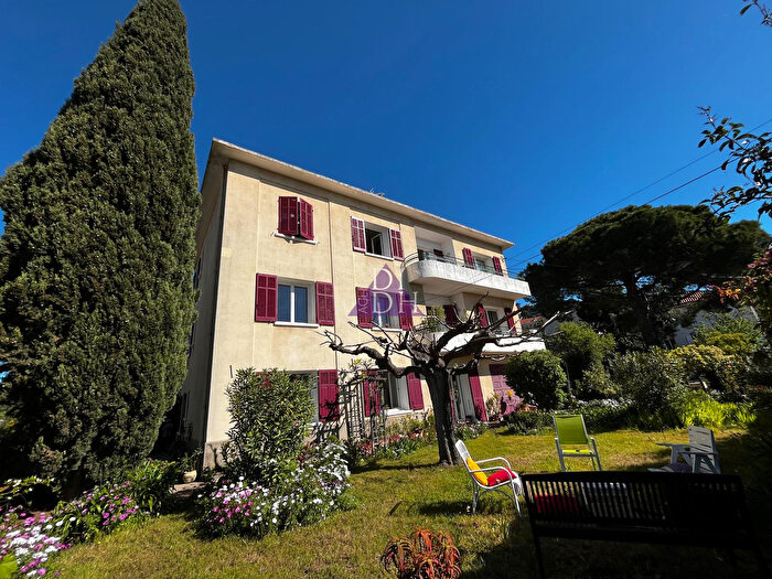 Maison à vendre - Hyères, Maurels - 13 pièces - 10 chambres