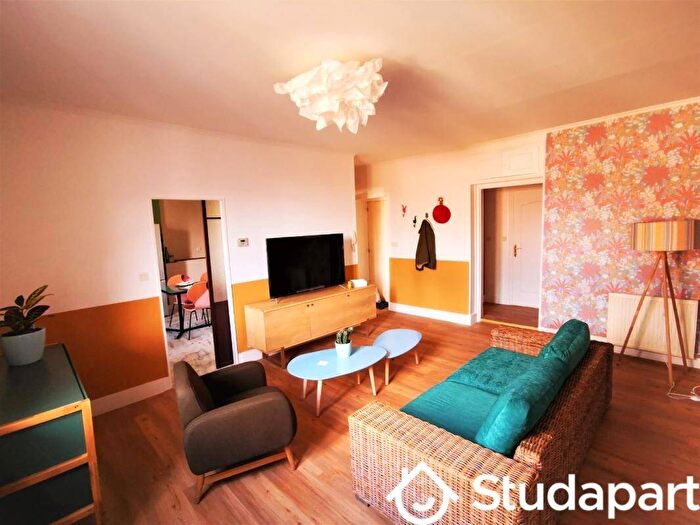 Appartement à louer - Gare-Peloux Mail-Citadelle, Bourg-en-Bresse - 1 pièce - 4 chambres