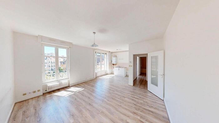 Appartement à louer - Hyper Centre-Vieille Ville, Saint-Étienne - 2 pièces - 1 chambre
