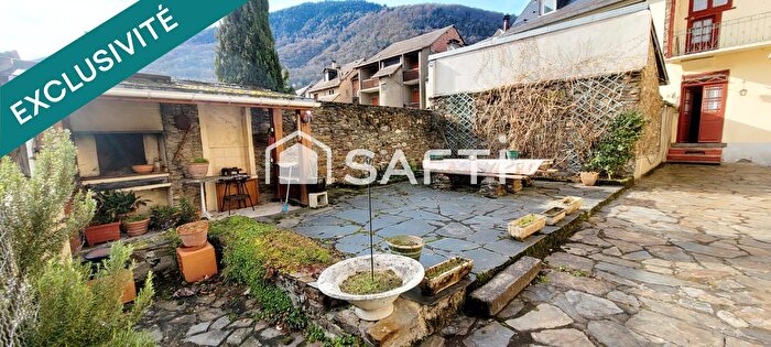 Maison à vendre - Bagnères-de-Luchon - 15 pièces - 9 chambres