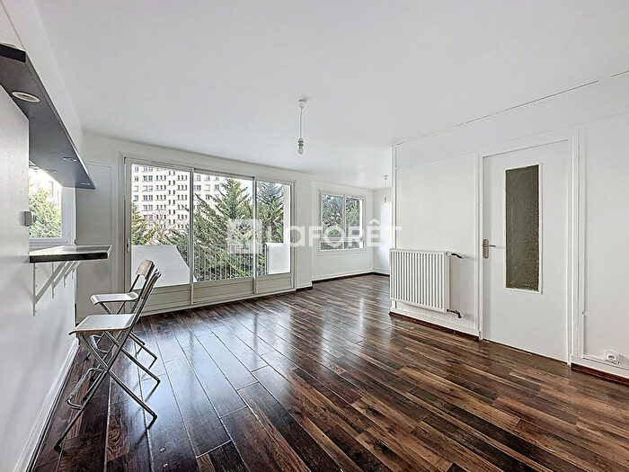 Appartement à louer - Champigny-sur-Marne, Quatre Cités, Simonettes - 3 pièces - 2 chambres