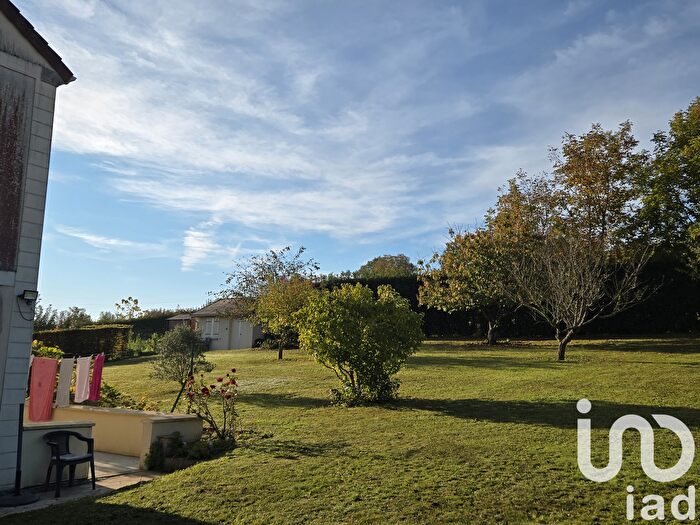 Maison à vendre - Courtois-sur-Yonne - 7 pièces - 4 chambres