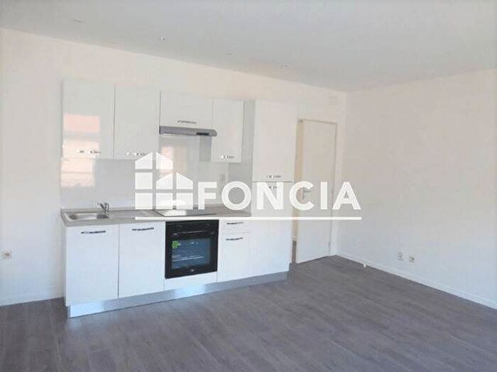 Appartement à louer - Le Centre-Centre Ville, Roanne - 2 pièces - 1 chambre