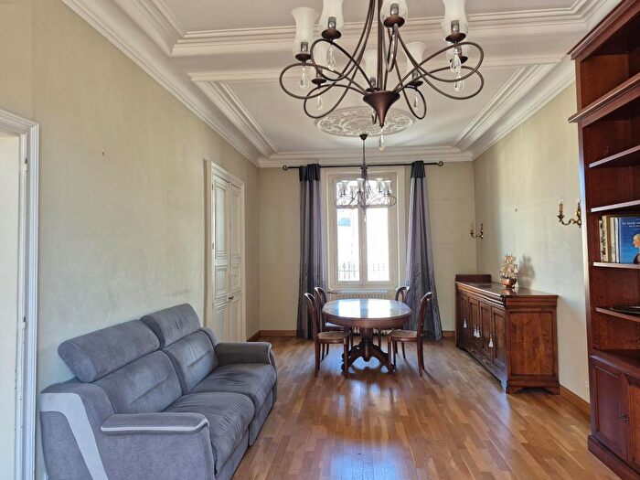Maison 8 pièces à Nantes, Zola, Dervallières, à vendre