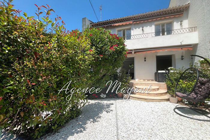 Maison 4 pièces à vendre - Cannes, Californie Pezou